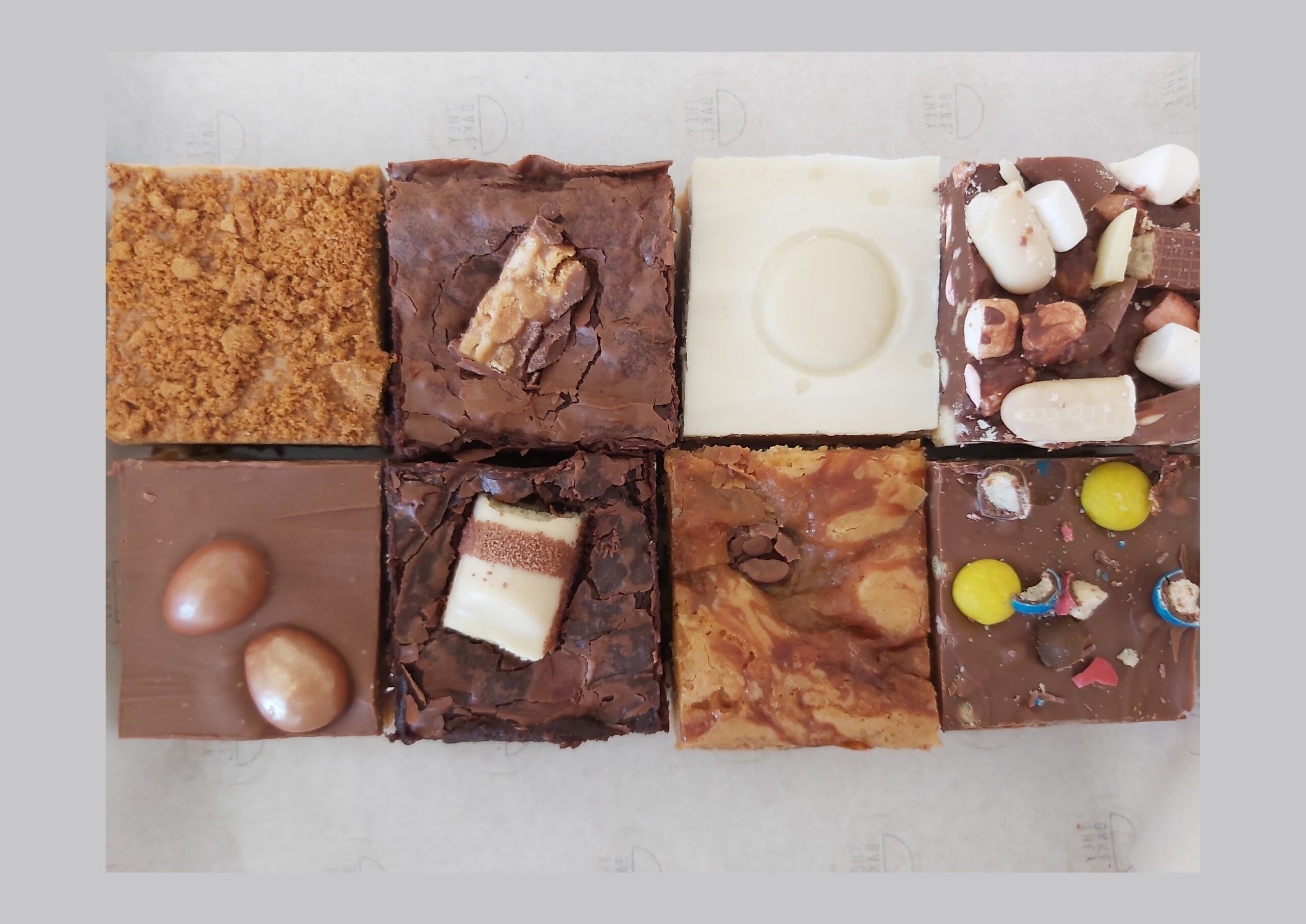Buy 8 Tray Bakes Online - Medium Box - they bake