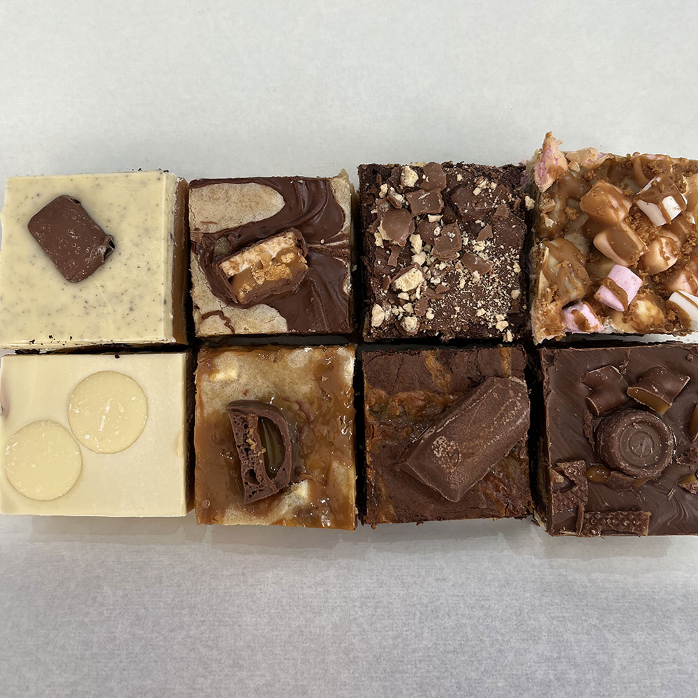 Buy 8 Tray Bakes Online - Medium Box - they bake